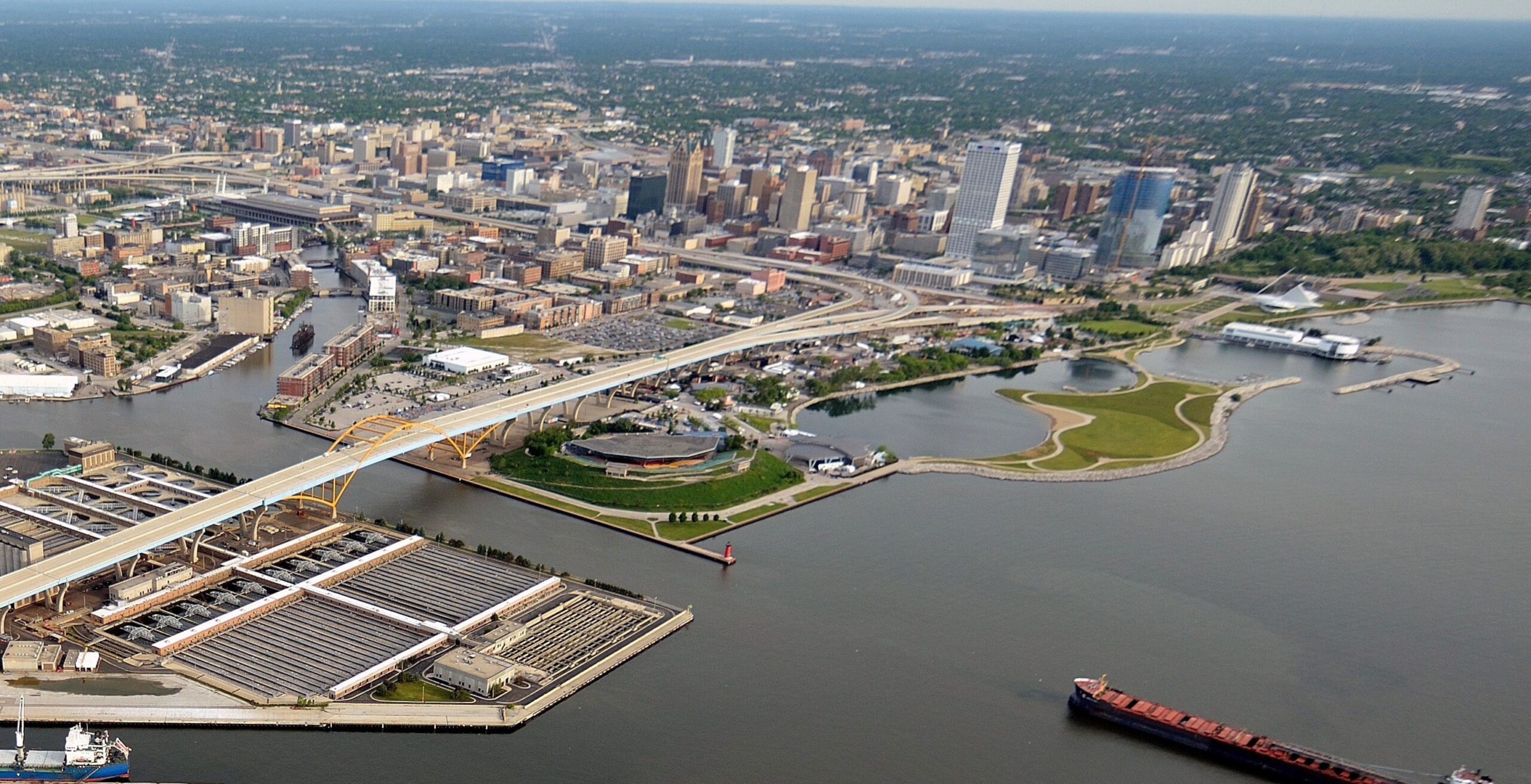 Port of Milwaukee: A Hub for Cargo Distribution - Littlegate Publishing